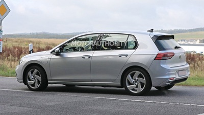2020 Volkswagen Golf GTE spy shots
