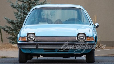 "Wayne's World" 1976 AMC Pacer sells for $71,500 at auction