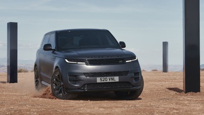 2025 Range Rover Sport adds blacked-out Stealth Pack