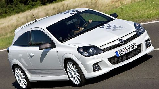 Opel waters down Astra OPC Nurburgring 24 endurance race car for the street