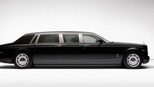 Stretched Rolls Royce Phantom by Mutec