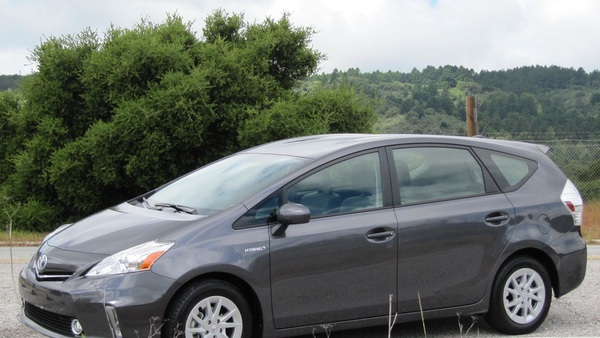 2012 Toyota Prius V Station Wagon: First Drive Review