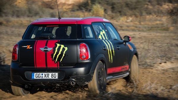 MINI Shows Off Cooper Countryman Dakar Rally Support Vehicle