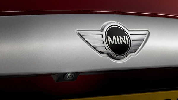 MINI Outlines 2014 Cooper’s New Driver Assist Features