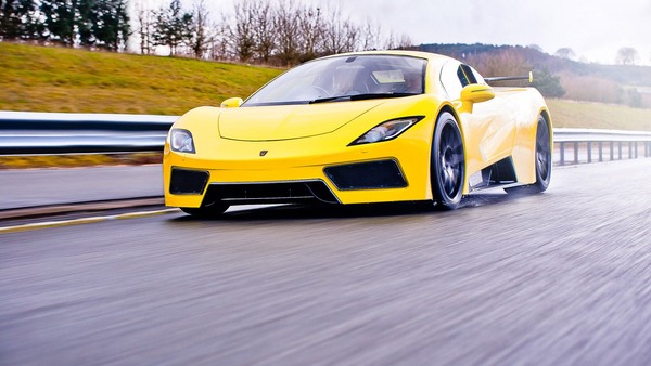 Arash AF8 Supercar Revealed