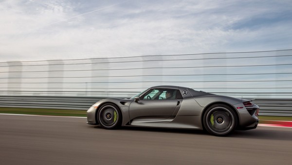 Porsche 918 Spyder Sold Out, Successor Planned