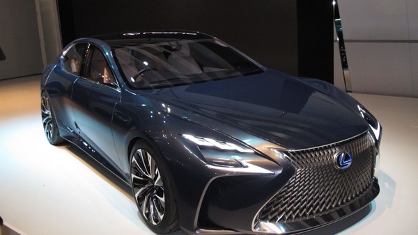 Lexus LF-FC Concept Previews Next LS, Fuel Cell Future: Live Photos & Video