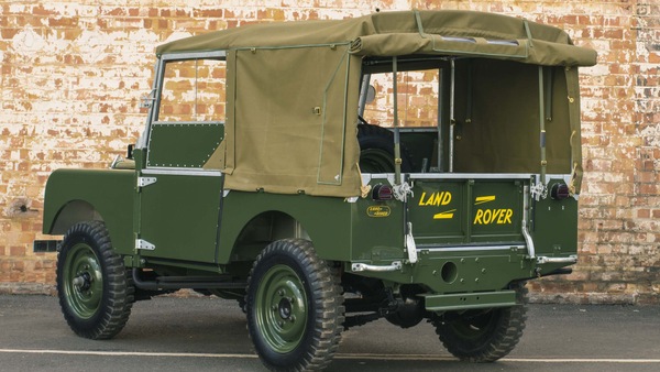 25 original Land Rovers to be restored