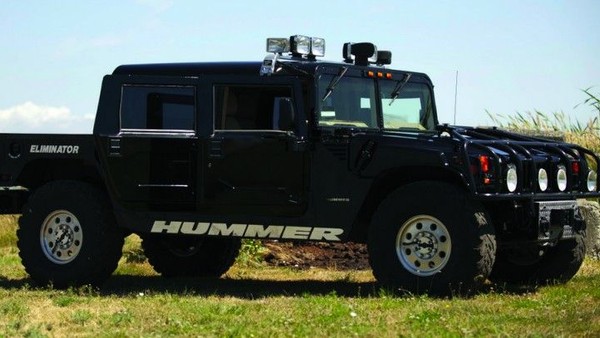 Tupac's 1996 Hummer H1 sells for $337,000