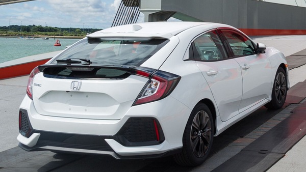 2017 Honda Civic Hatchback first look