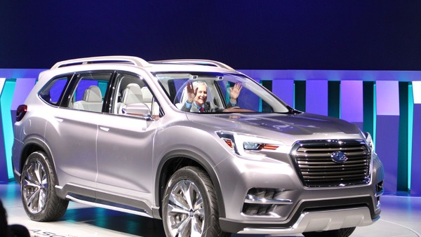 New Subaru Ascent aims to climb busy hill of crossover SUVs