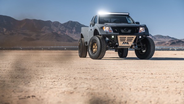 Nissan built a 600-hp Frontier 4x2 desert racer with a turbo Titan V-8
