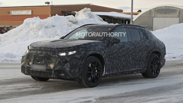 2028 Mercedes-AMG electric full-size SUV spied testing