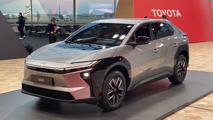 Toyota Smart Center - Green Car Photos, News, Reviews, and Insights ...