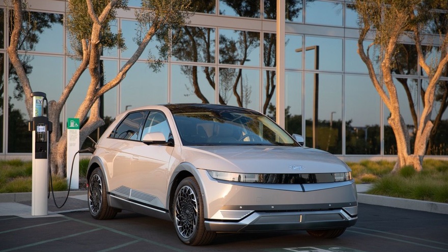 Electric Cars - Latest News and Upcoming EV Developments - Green Car ...