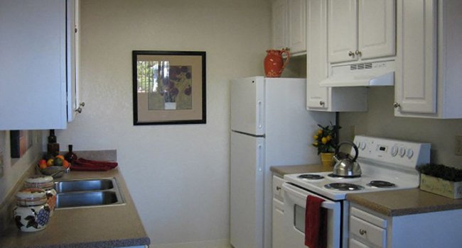 RiverStone Apartments Reviews - Antioch, CA | 2200 Sycamore Drive | 16 Apartment Reviews