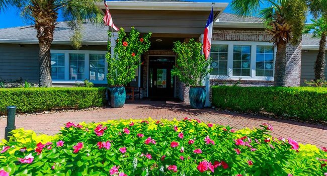 Mirabella Reviews - Houston, TX | 12055 Sabo Road | 82 Apartment Reviews