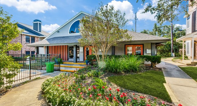 Balcones Club Reviews - Austin, TX | 9218 Balcones Club Drive | 95 ...