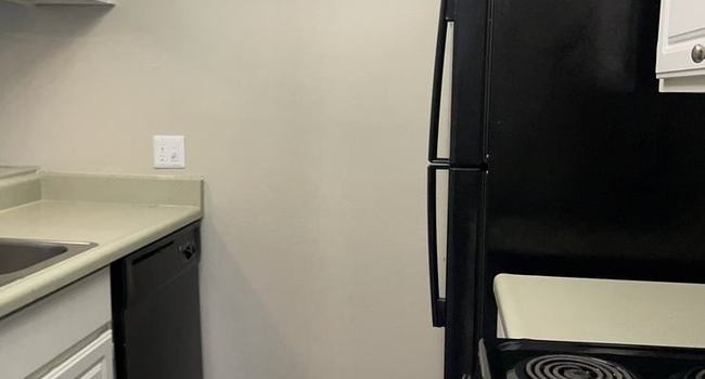 Enclave at Lake Ellenor Reviews - Orlando, FL | 2100 West Oak Ridge ...