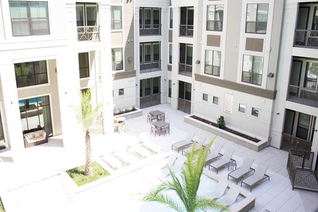 The Hamilton Downtown - 10 Reviews | Houston, TX Apartments for Rent ...